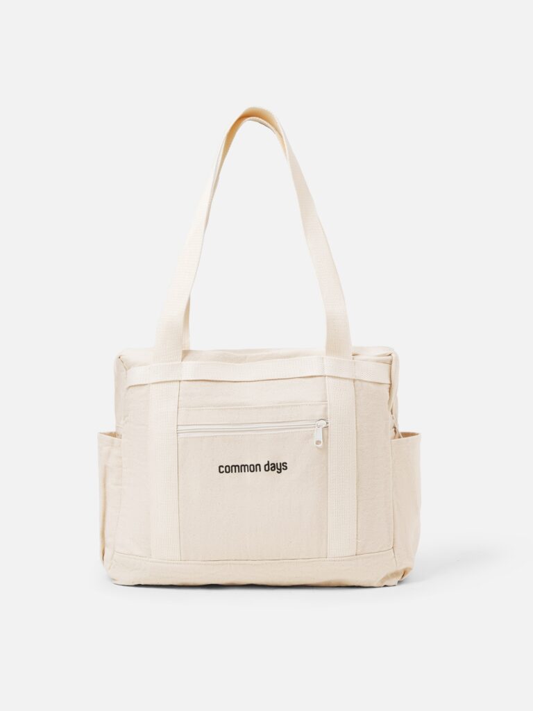 Travel Totebag Broken White Canvas Common Days – commondaysstudio.com