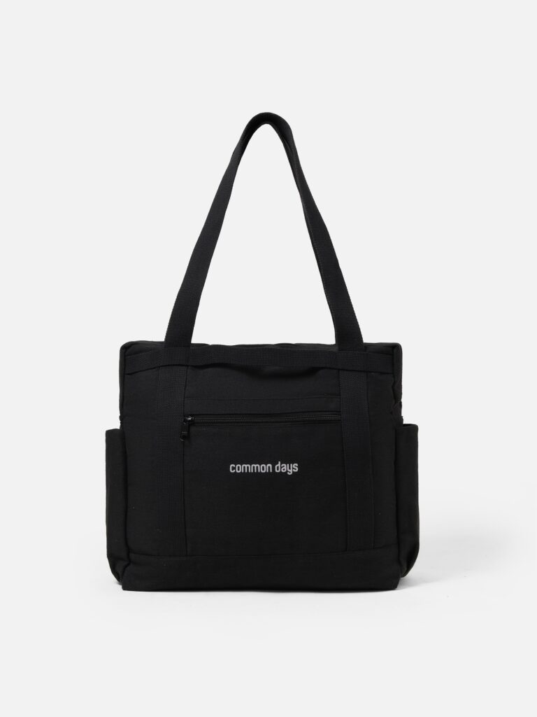 Travel Totebag Black Canvas Common Days – commondaysstudio.com